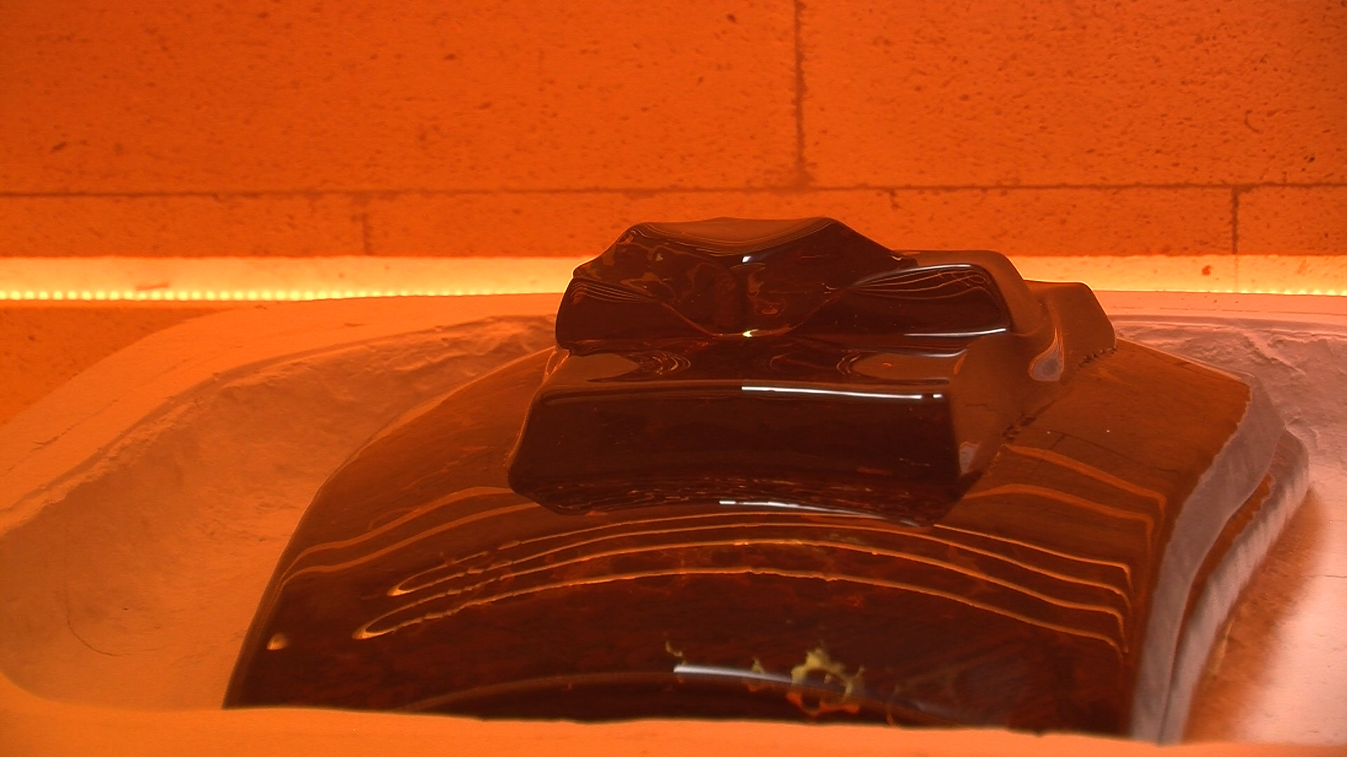 Open-Faced Kilncasting - Bullseye Glass Videos Video Project Lesson